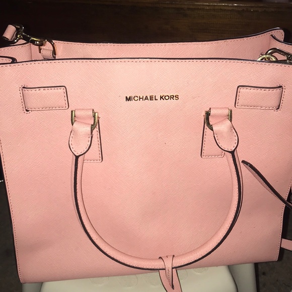 Michael Kors | Bags | Michael Khors Rose Gold Purse | Poshmark